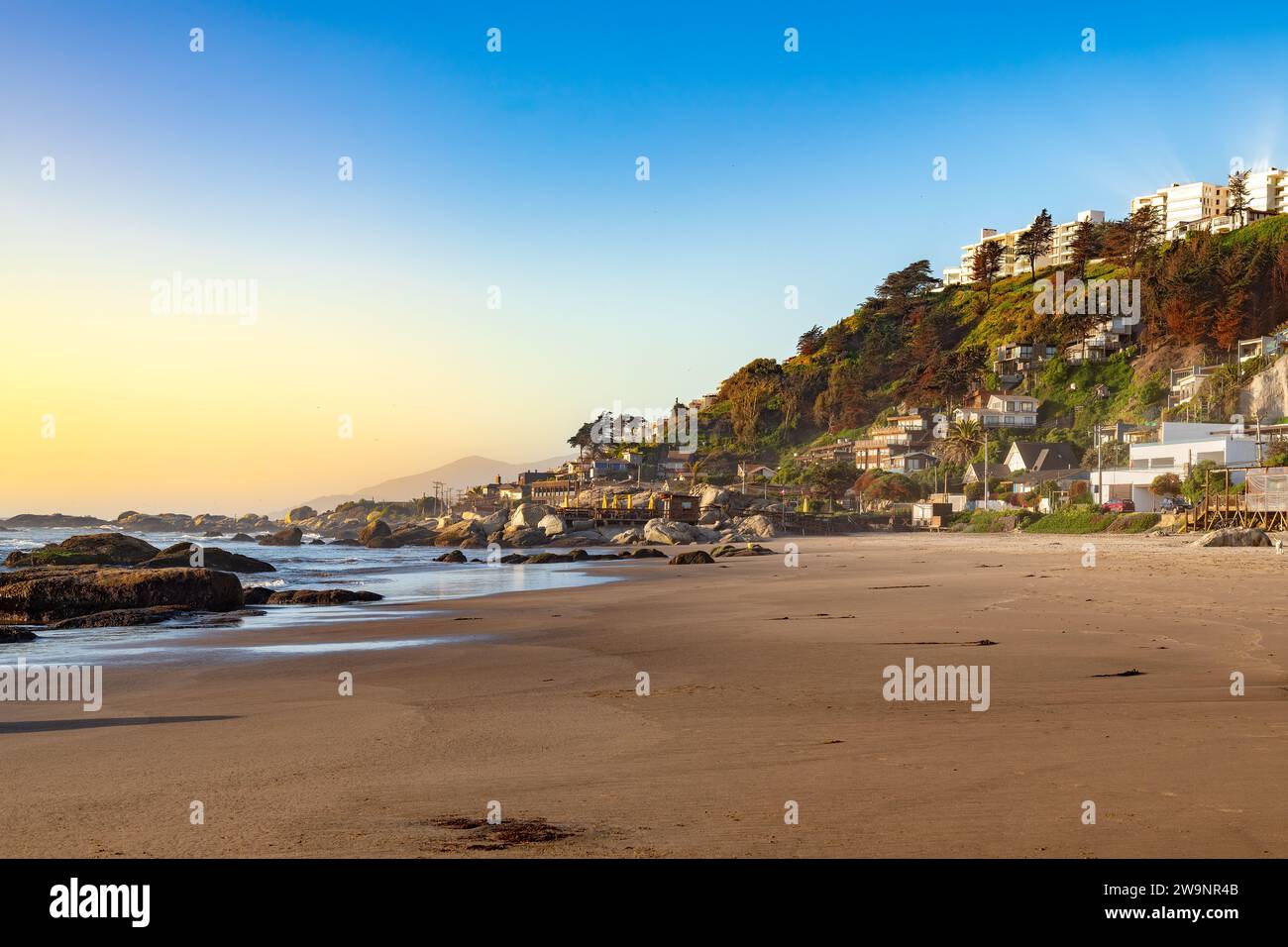 Puchuncavi beach hi-res stock photography and images - Alamy