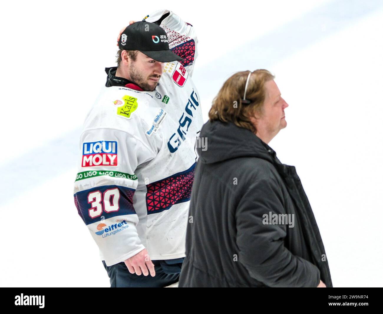 Frankfurt, Deutschland. 28th Dec, 2023. Jake Hildebrand (Eisbaeren ...