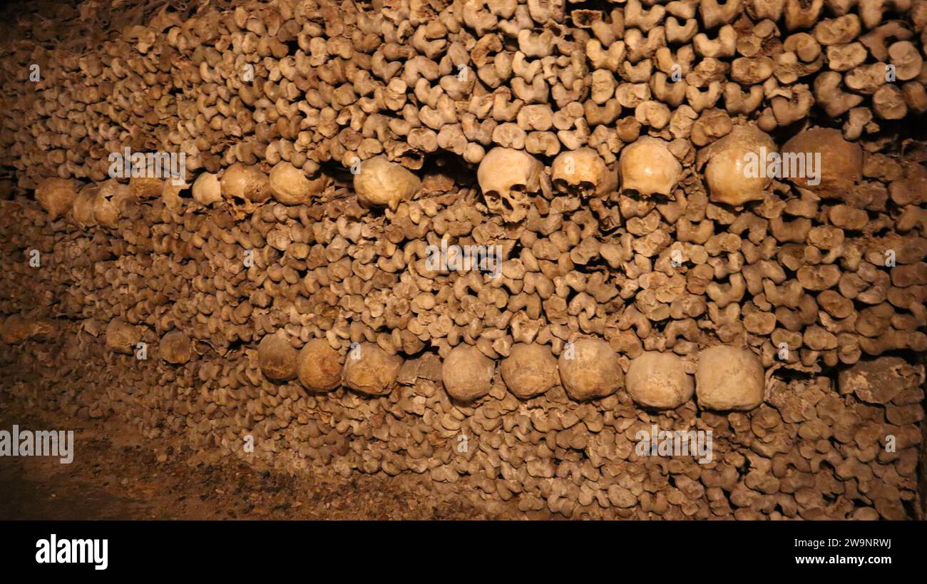 Catacombes de paris hi-res stock photography and images - Alamy