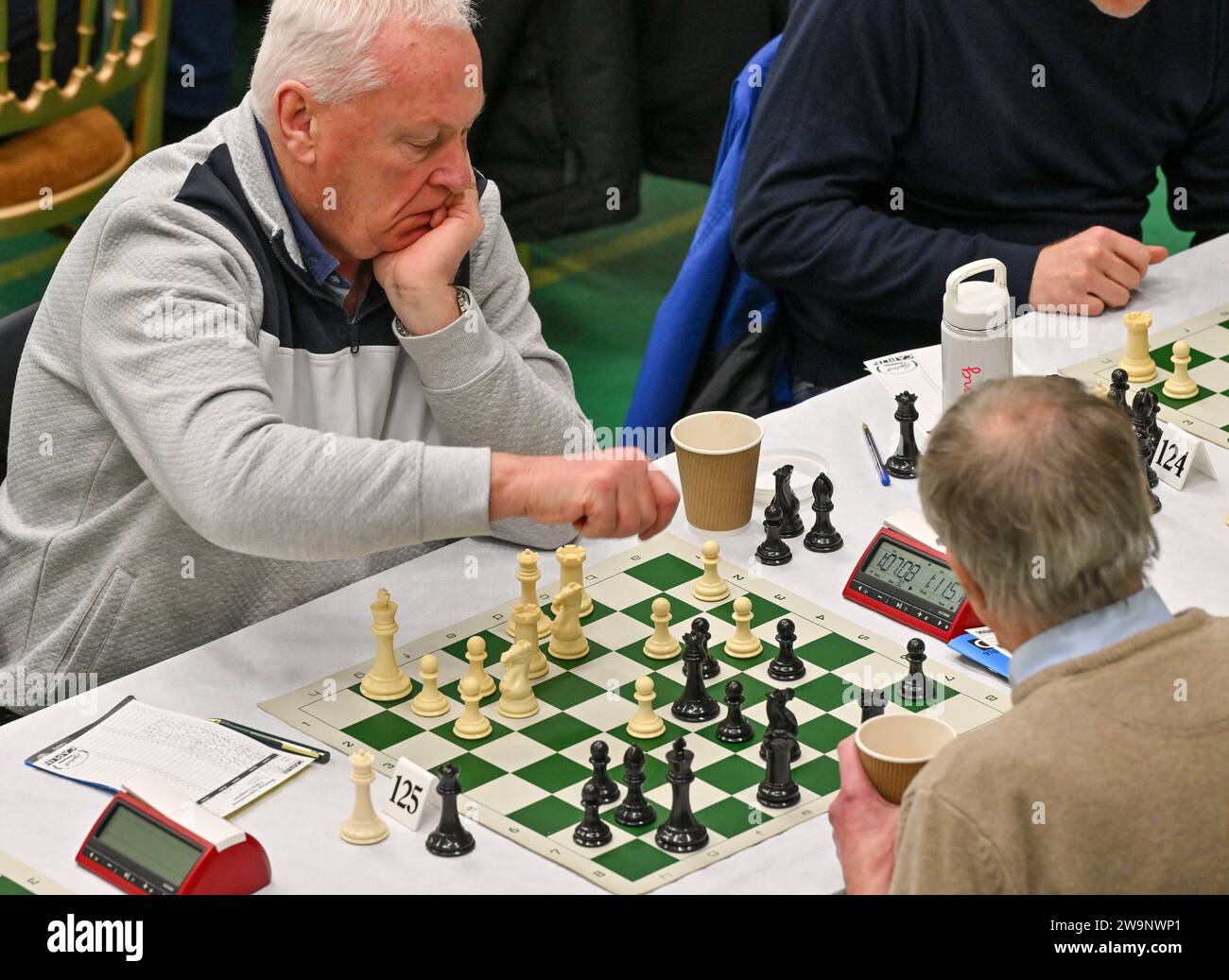 Hastings, UK. 29th Dec, 2023. Tracey, William (L) plays Hann, Chris (R ...