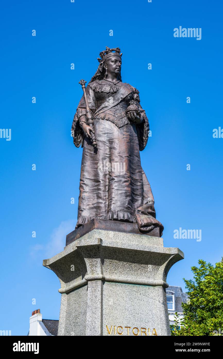 Queen Victoria Statue in Candle Gardens in St Peter Port, Guernsey ...