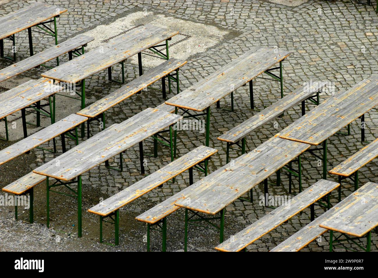 Leere Bierbänke , Deutschland, BLF *** Empty beer benches , Germany ...