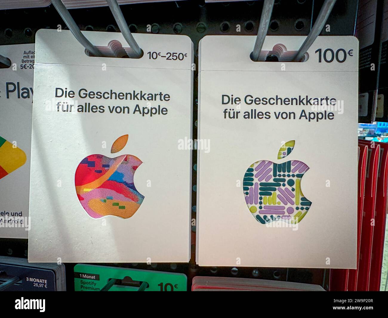 Geschenkkarte von Apple. 27.12.2023 *** Gift card from Apple 27 12 2023 ...