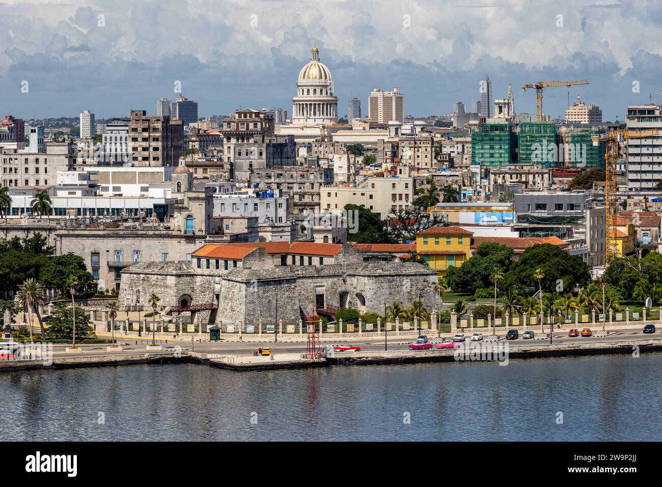 Cuba havana skyline hi-res stock photography and images - Alamy