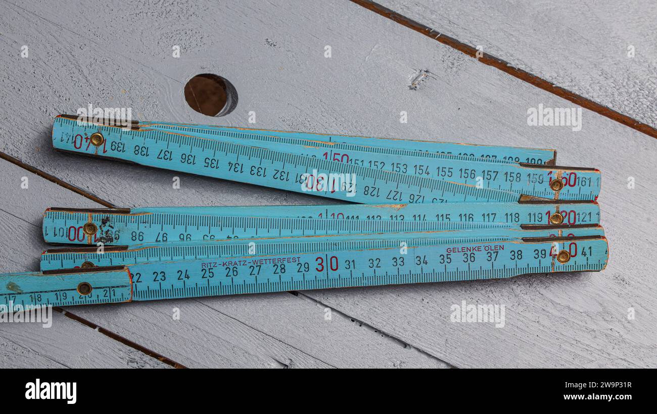 Zollstock *** Folding rule Stock Photo - Alamy