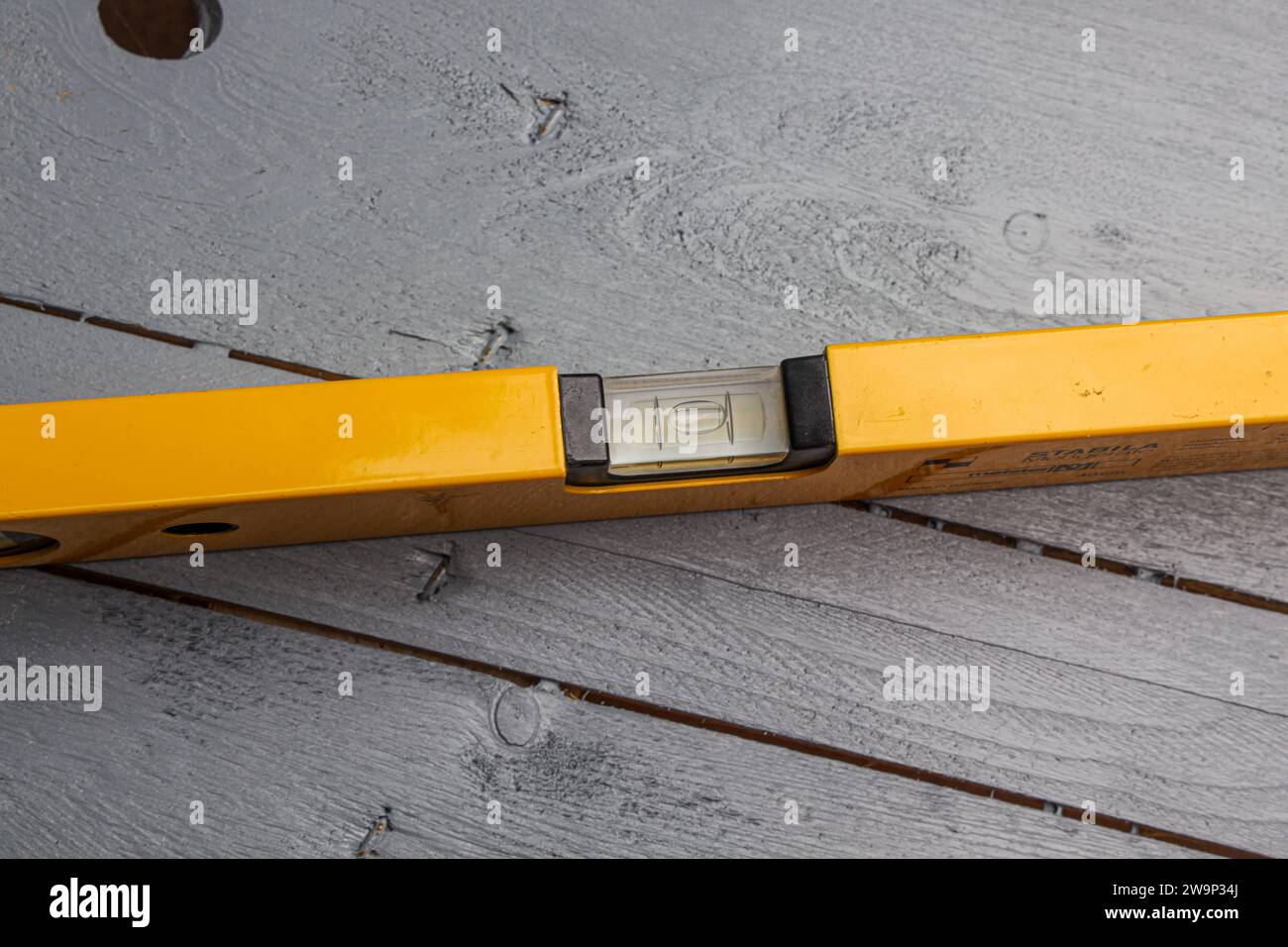 Wasserwaage *** Spirit level Stock Photo - Alamy