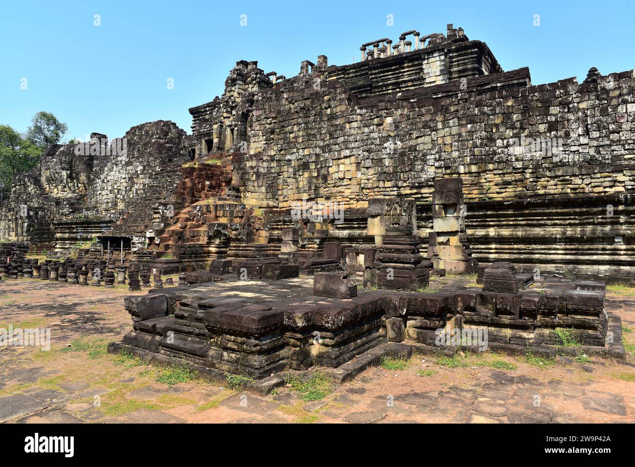 Angkor was the capital city of khmer empire hi-res stock photography ...