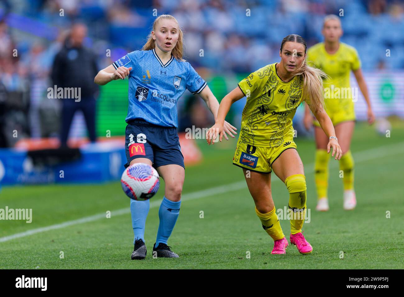 Sydney, Australia. 29th Dec, 2023. Macey Fraser of Wellington competes ...