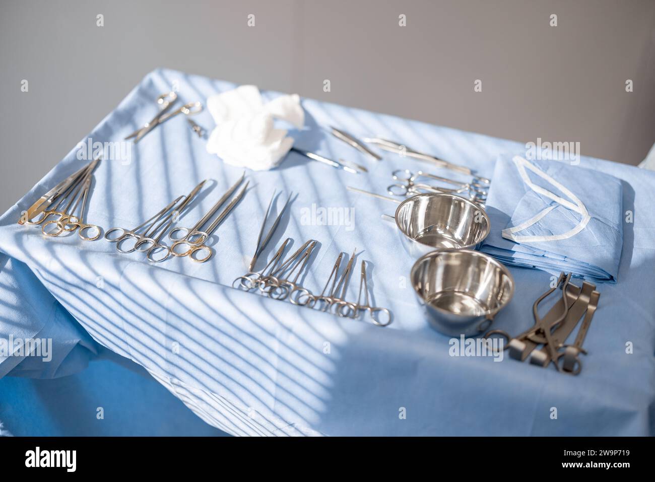 Table surgical instruments scalpel scissors hi-res stock photography ...