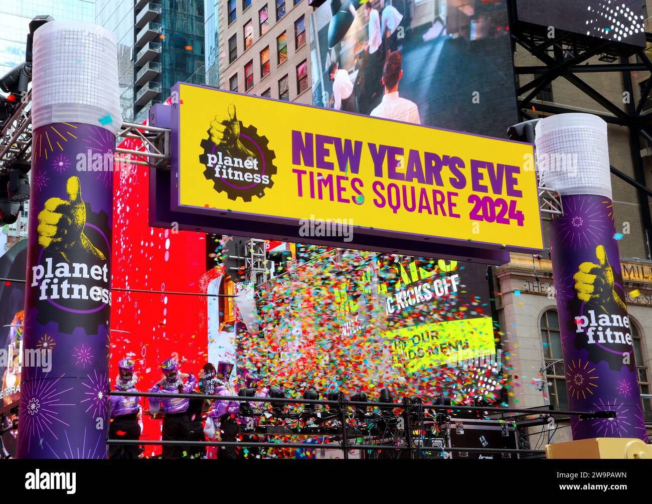 New York, United States. 29th Dec, 2023. Multicolored confetti testing ...