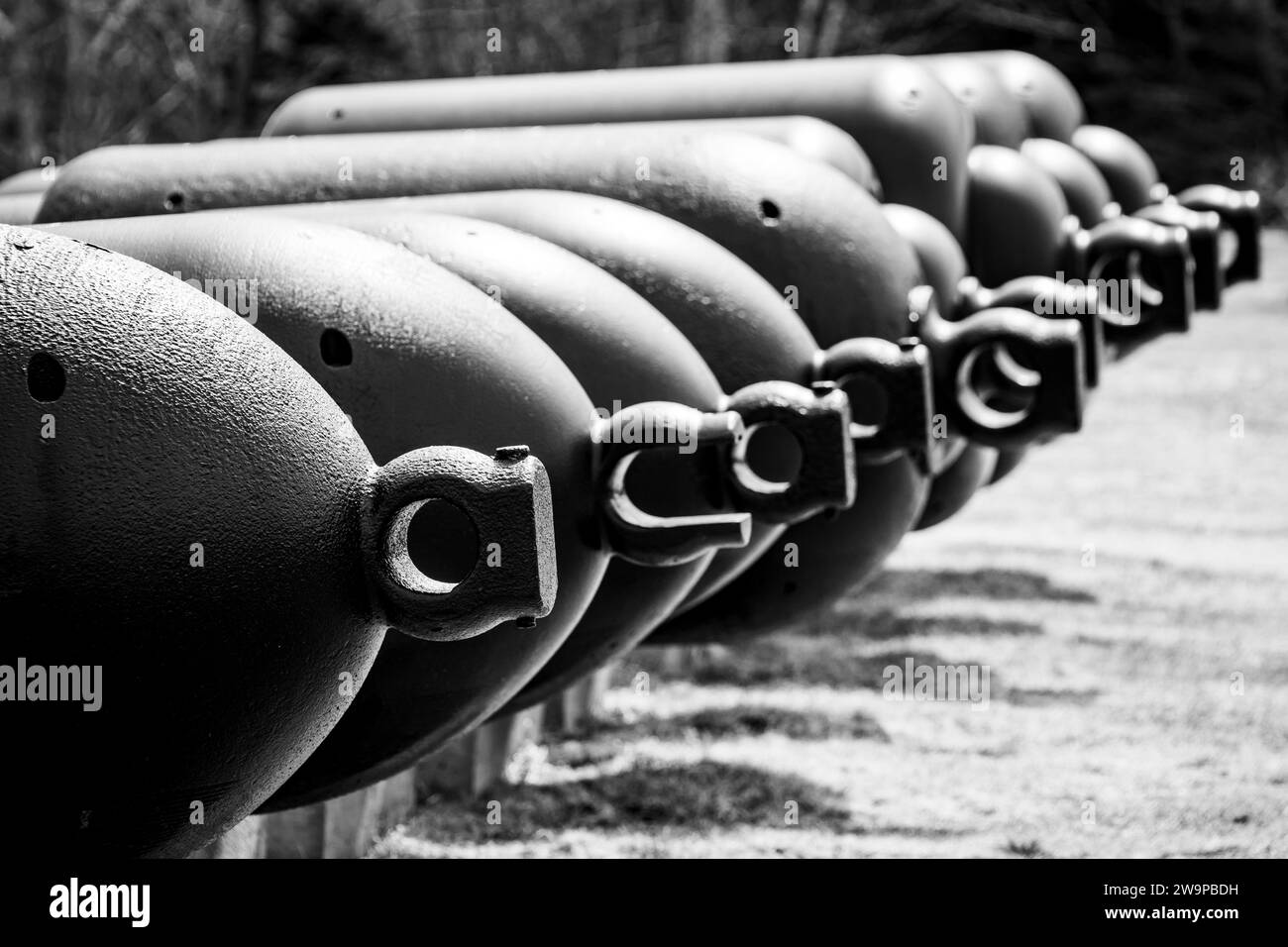 Old British artillery pieces on display in a historic fort at York ...