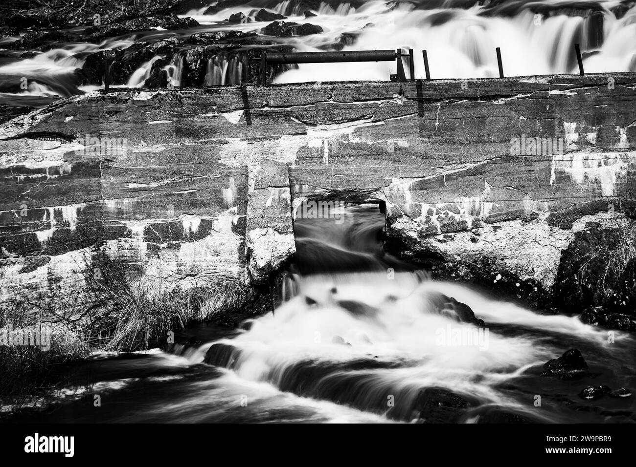 Landscape stream on rocky Black and White Stock Photos & Images - Alamy