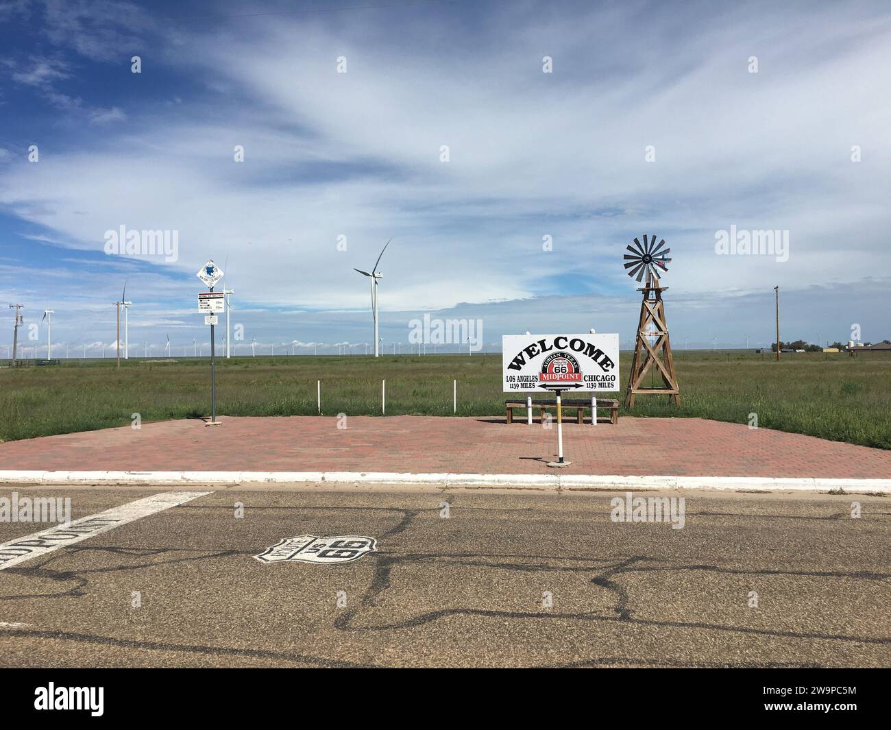 Mid route hi-res stock photography and images - Alamy