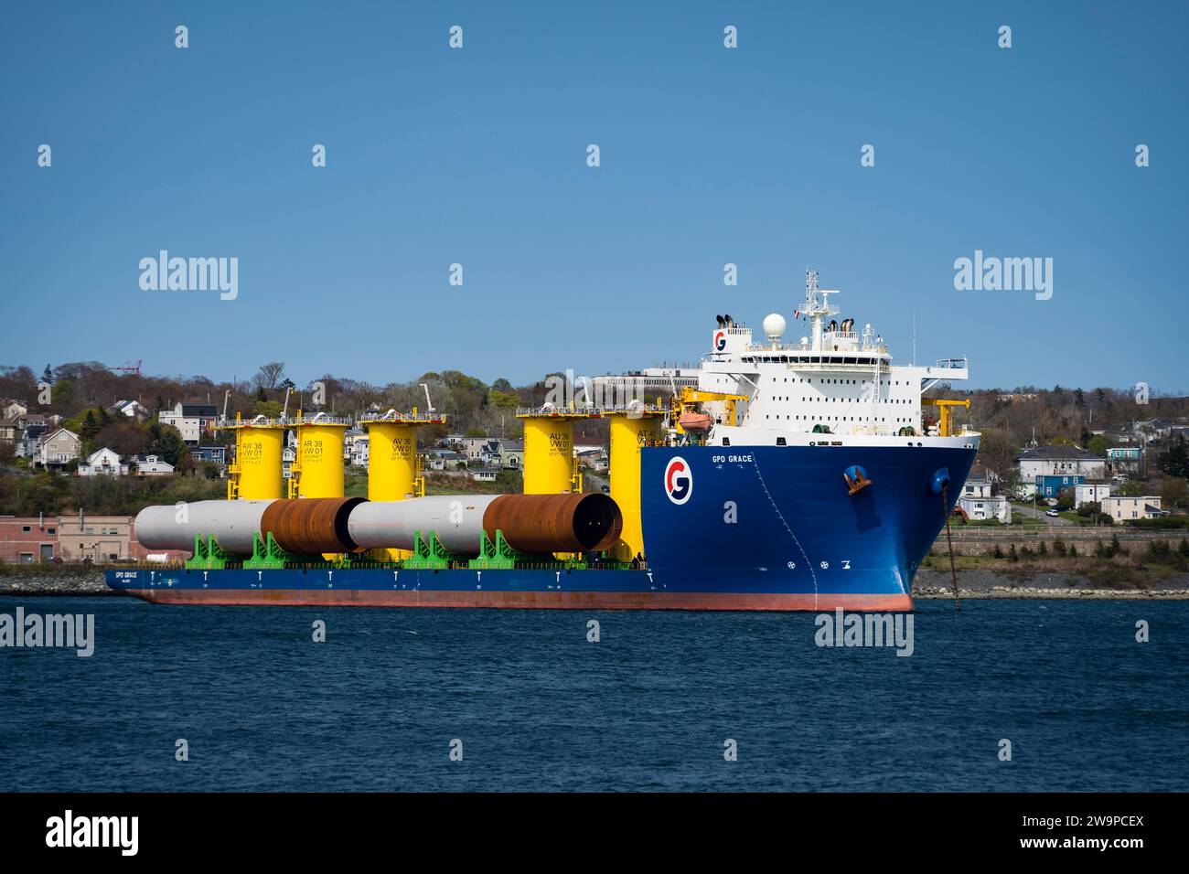 Heavy lift vessel GPO Grace delivering offshore windmill components to ...