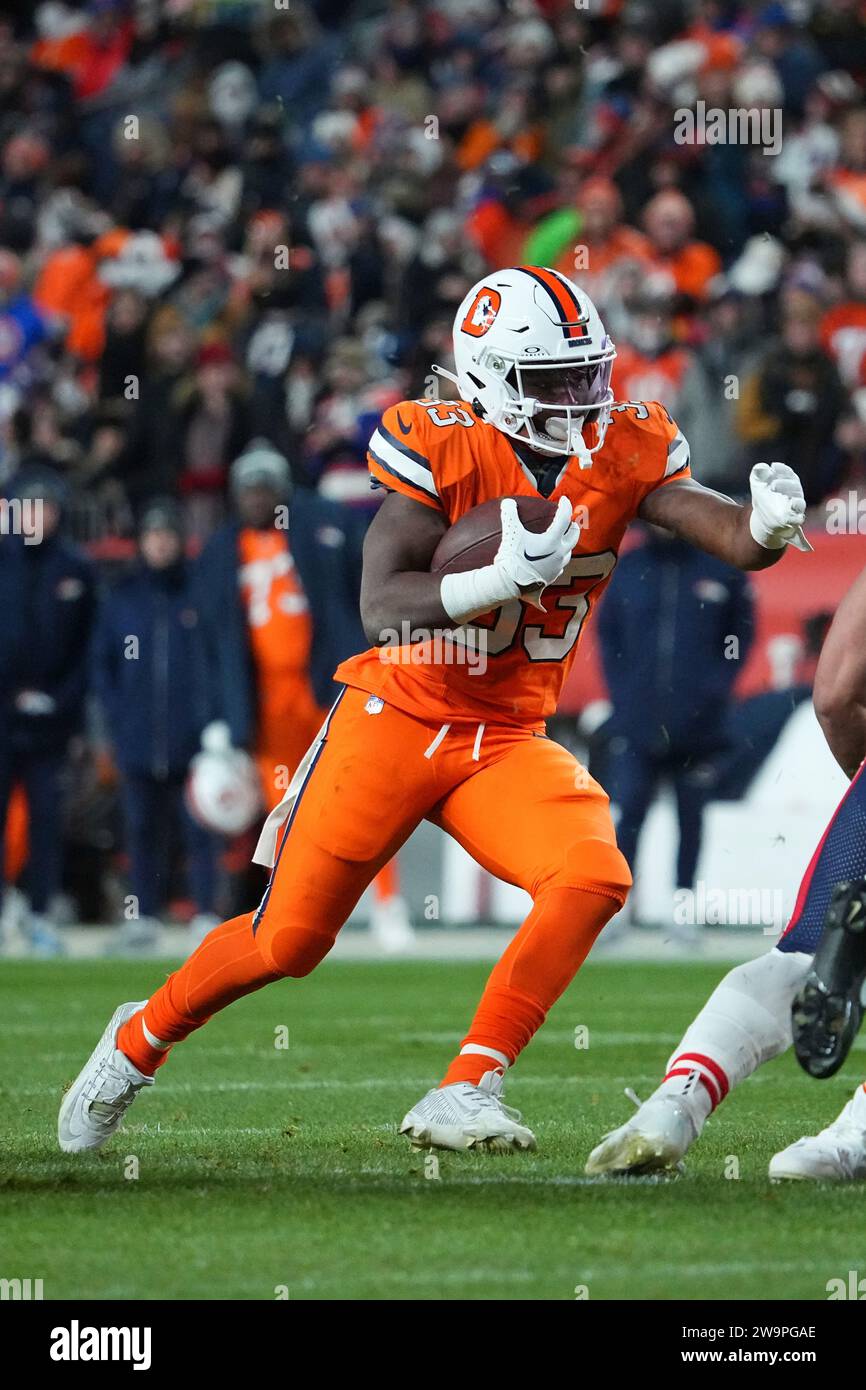Denver Broncos running back Javonte Williams (33) against the New ...