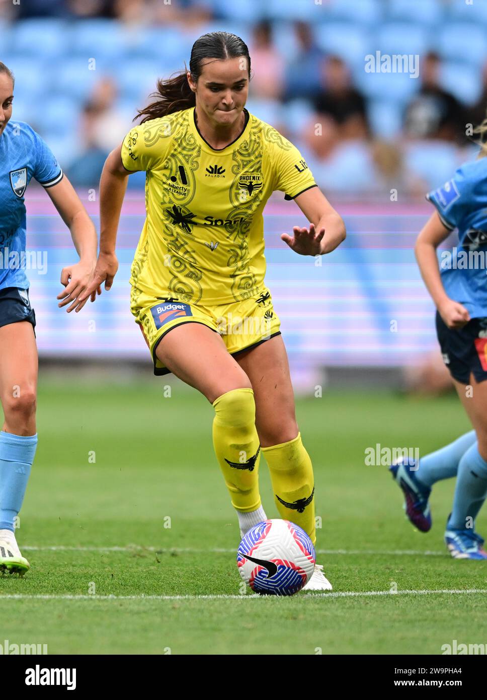 Sydney, Australia. 29th Dec, 2023. Isabel Cox of the Wellington Phoenix ...