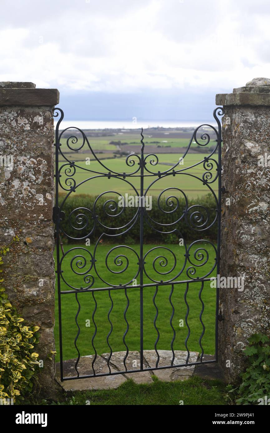 Romney marsh distant view hi-res stock photography and images - Alamy