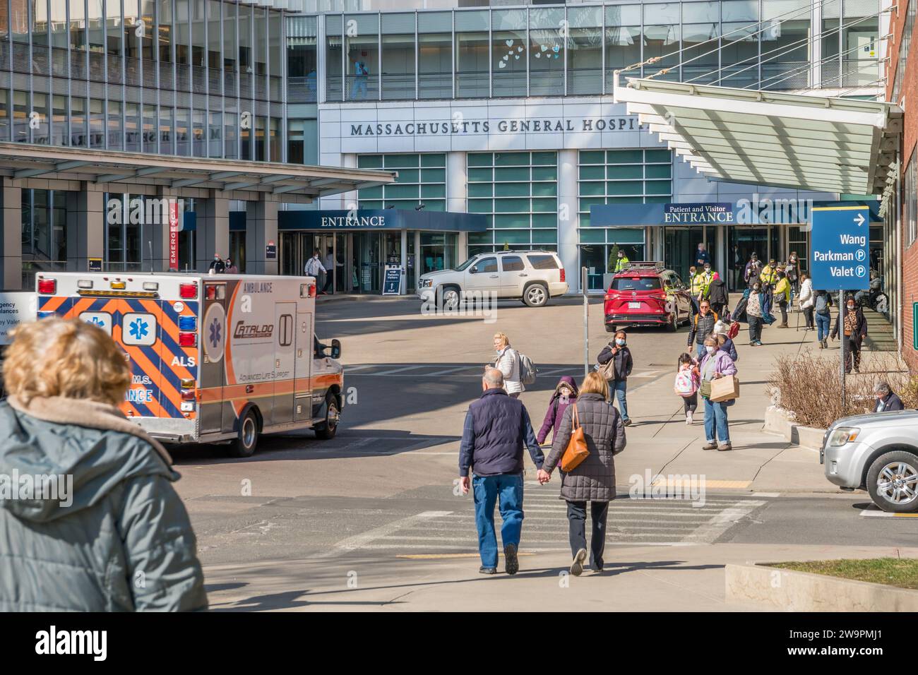 Mass general hospital exterior hi-res stock photography and images - Alamy