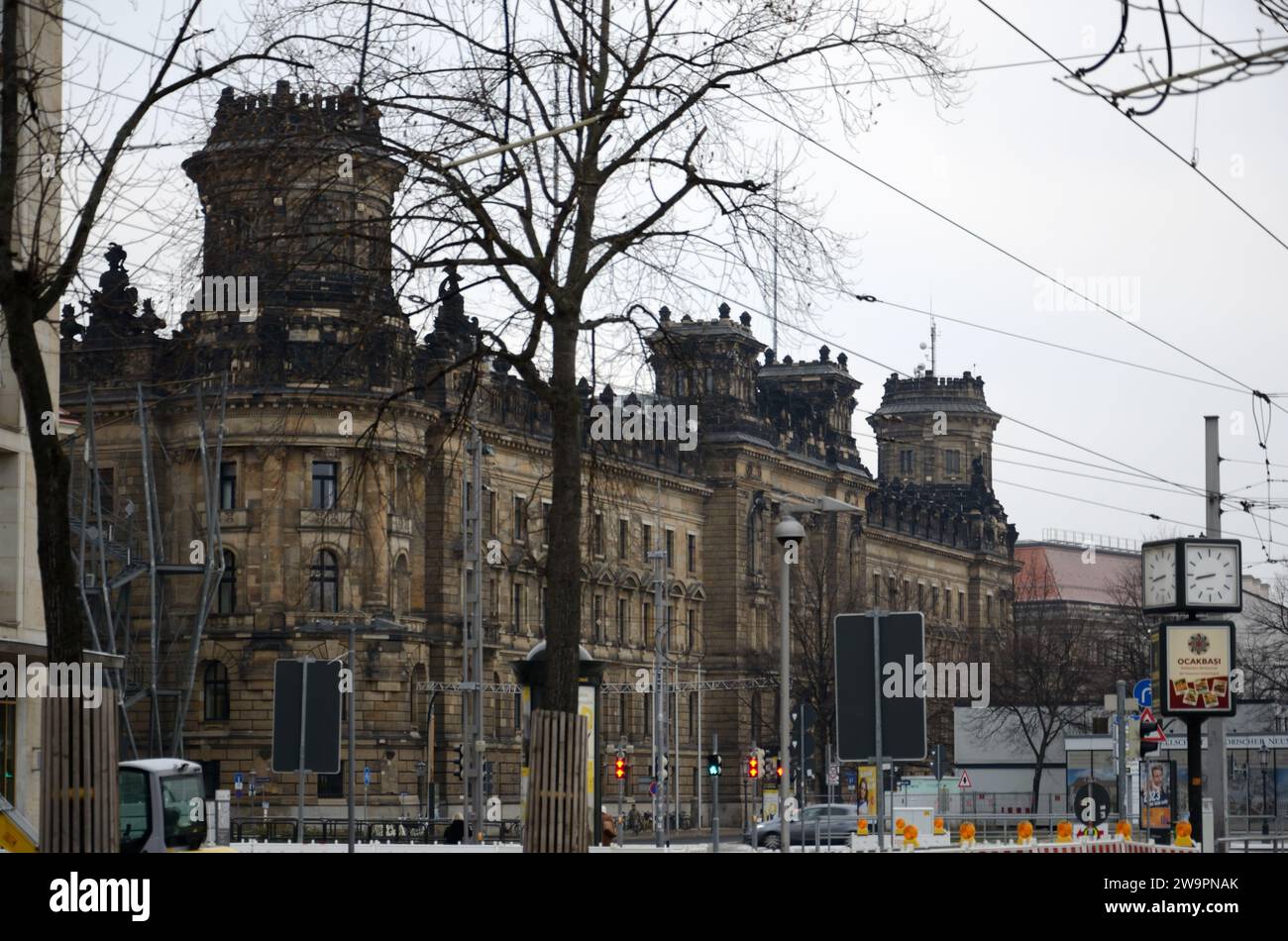Dresden old town snow hi-res stock photography and images - Alamy