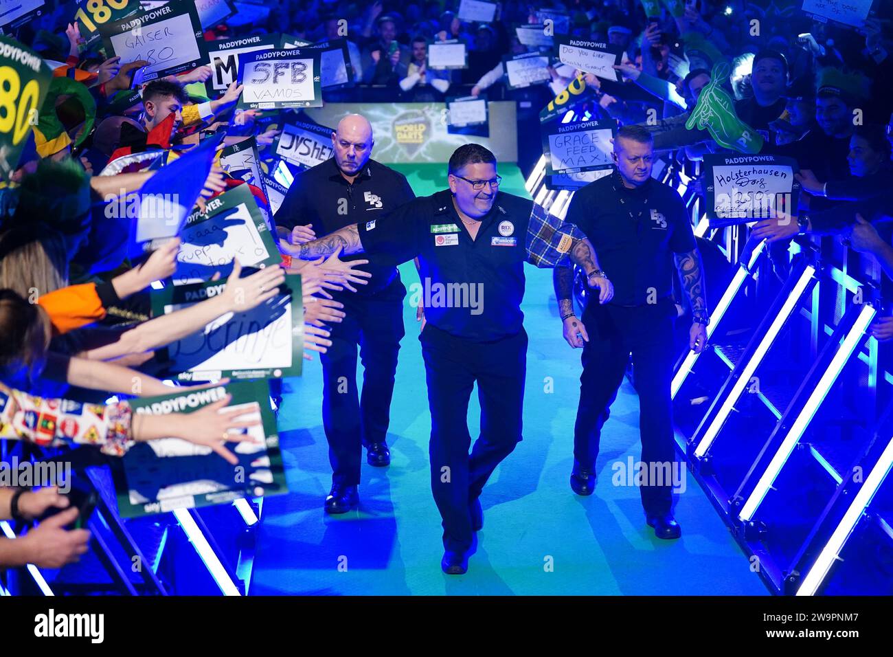 Gary anderson world darts championships hi-res stock photography and ...