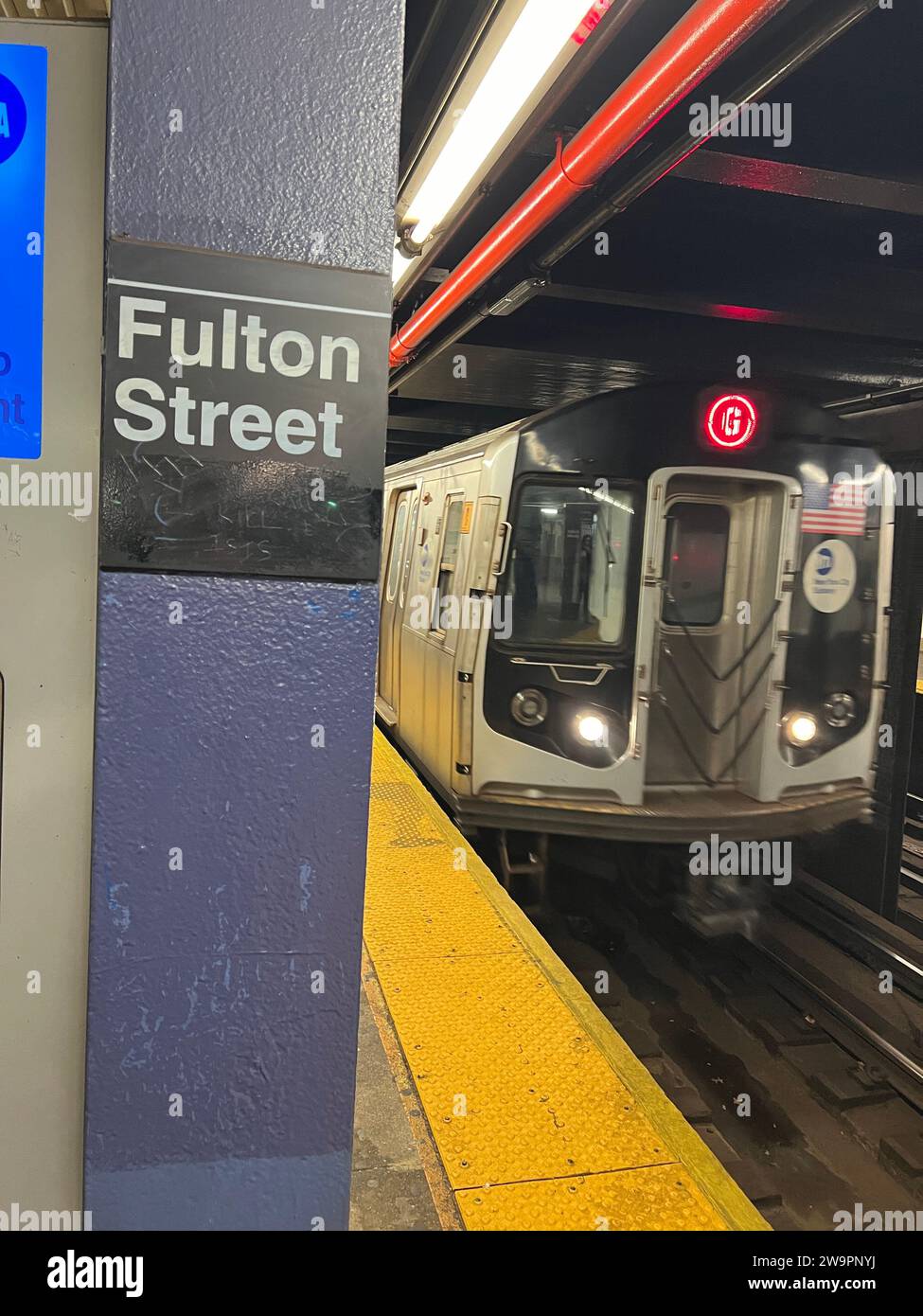 G Train enters the Fulton Street station in the Fort Greene ...