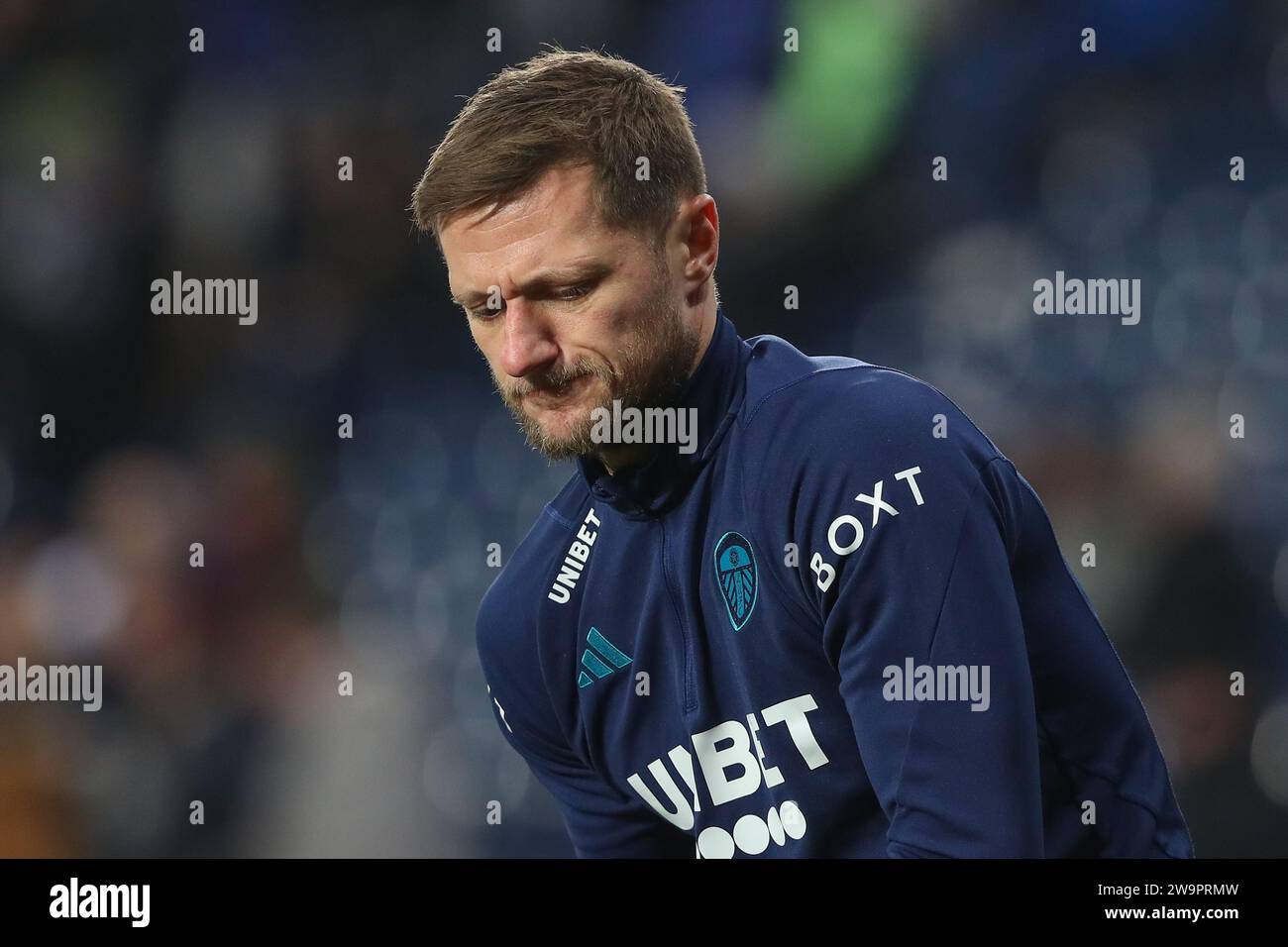 Liam Cooper #6 of Leeds United during the pre-game warm up ahead of the ...