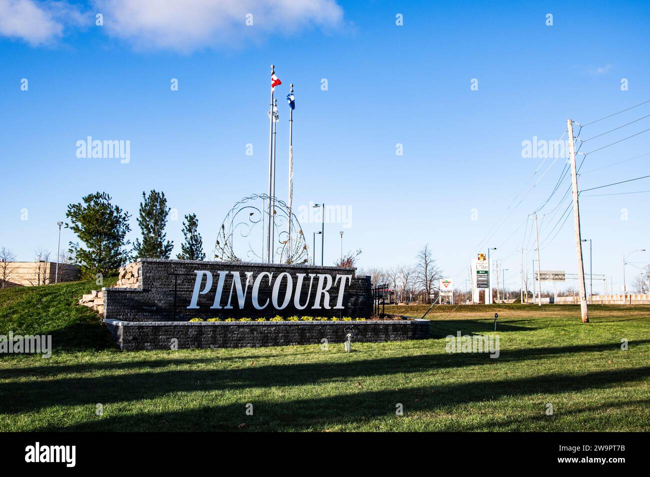 Welcome to the town of Pincourt sign on Boulevard Cardinal-Leger in ...