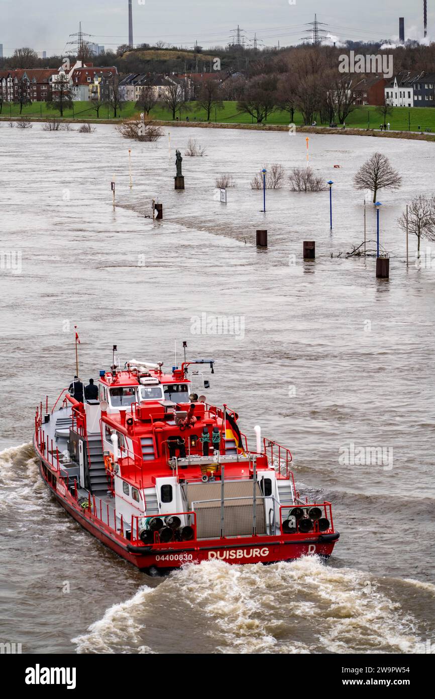 Flood on the Rhine near Duisburg, fire boat of the Duisburg fire ...