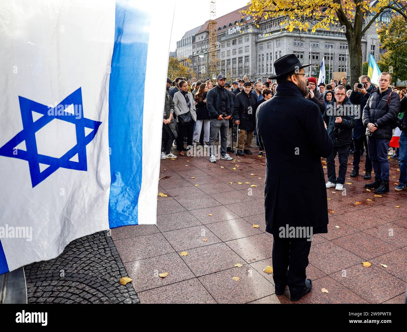 Rabbi Yehuda Teichtal speaks during the demonstration Solidarity March ...
