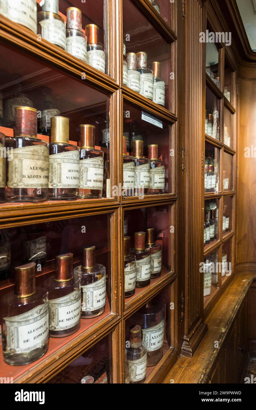 Pharmacy, Hotel-Dieu, former hospital founded in 1443, Beaune, Cote-d ...