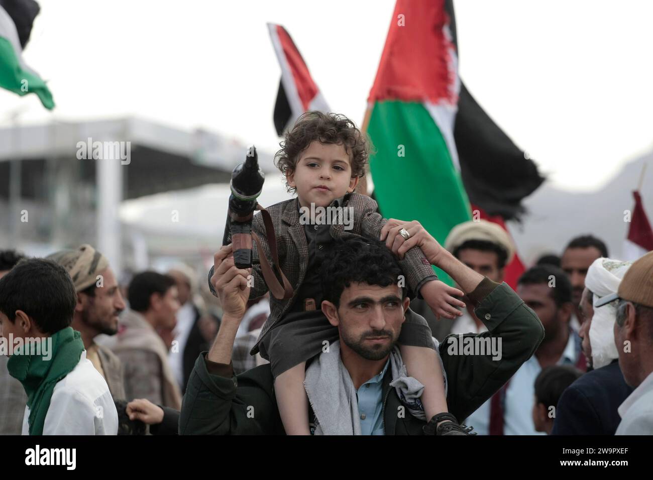 Houthis rpg hi-res stock photography and images - Alamy