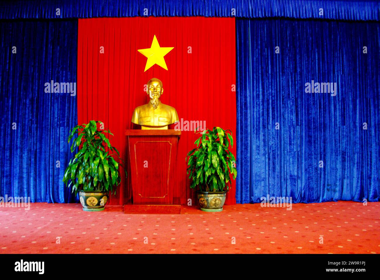Bust of Ho Chi Monh inside the Independence Palace (Dinh Độc Lập), also ...