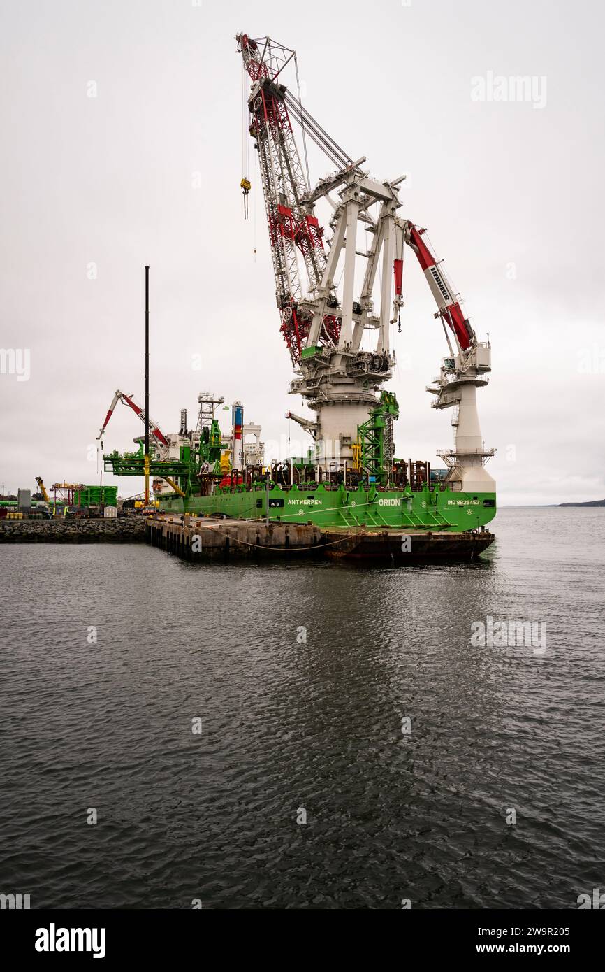 Large crane ship Orion loads windmill components at Dartmouth, Nova ...