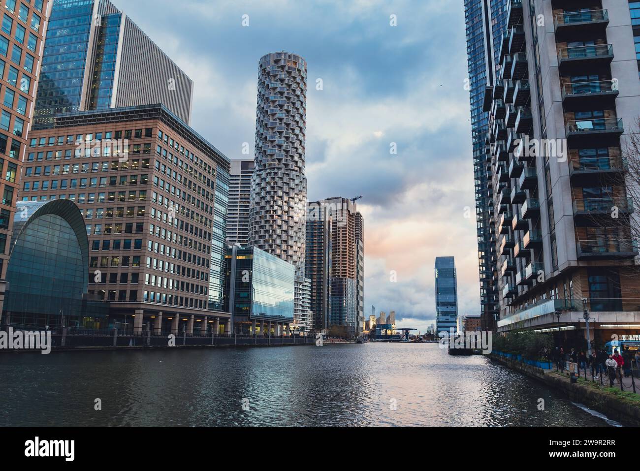 Canary Wharf, London, England - December 29, 2023: Sleek Canary Wharf ...