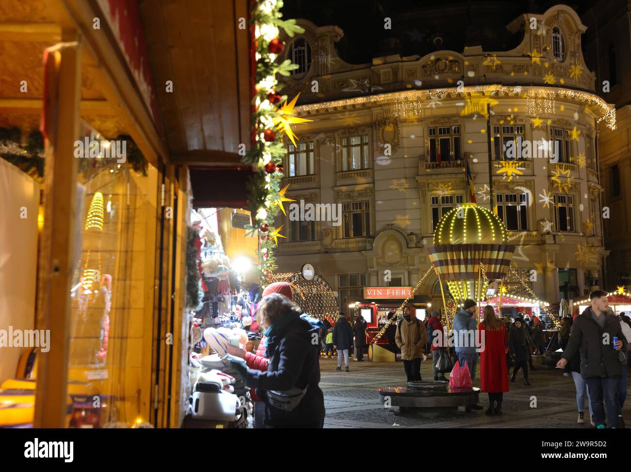 Pretty Christmas market on Piata Mica, the Big Square, in the ...