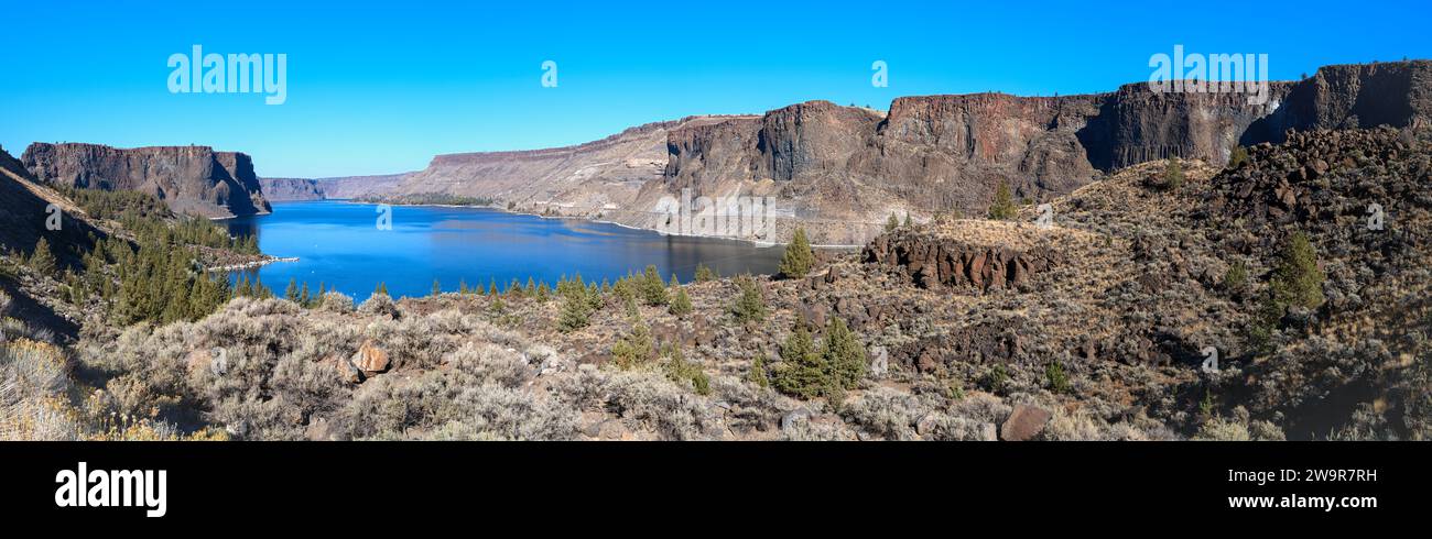 Panorama of the basalt cliffs towering above the Crooked River at Cove ...