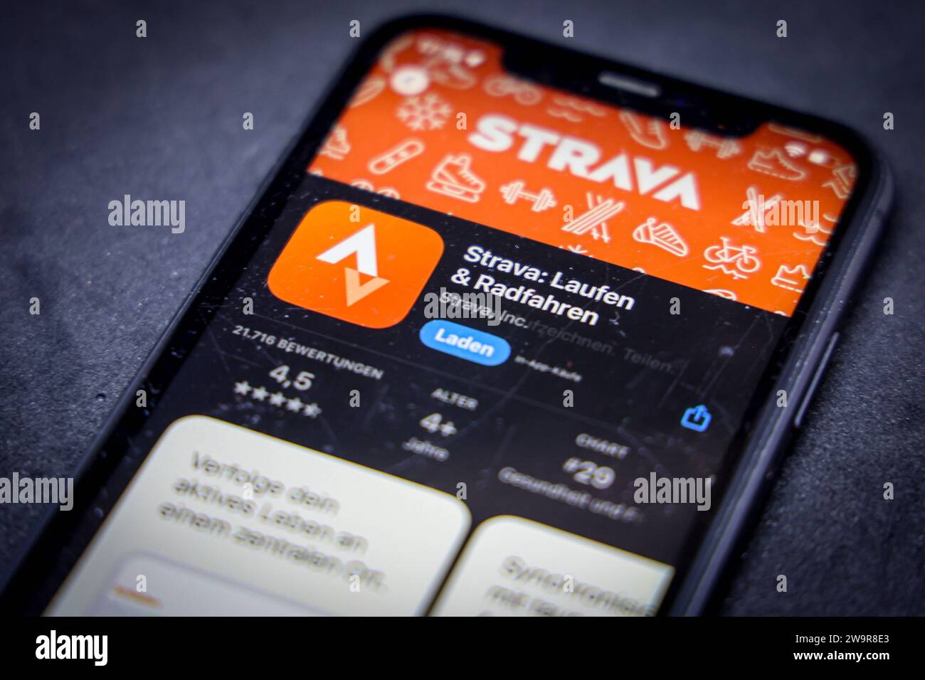 App Store - Apple - Apple App Store auf einem iPhone. Apps für 2024 - Lust auf was neues. Strava ...