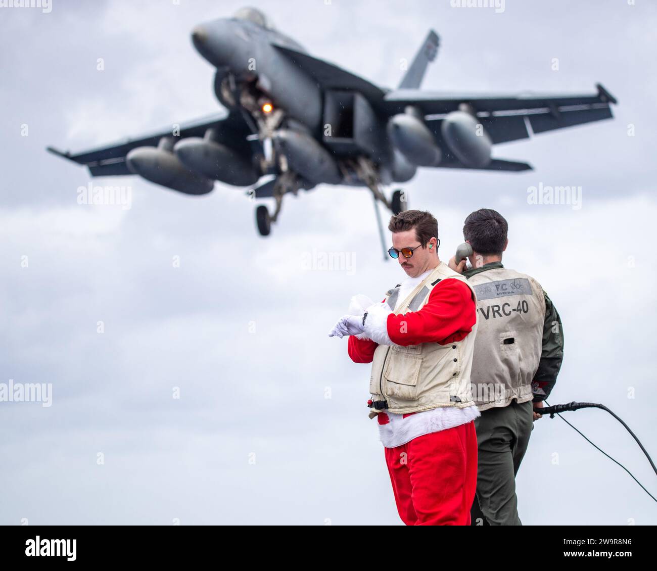 Lt. Andy Cannata, assigned to the ÒBlacklionsÓ of Strike Fighter ...