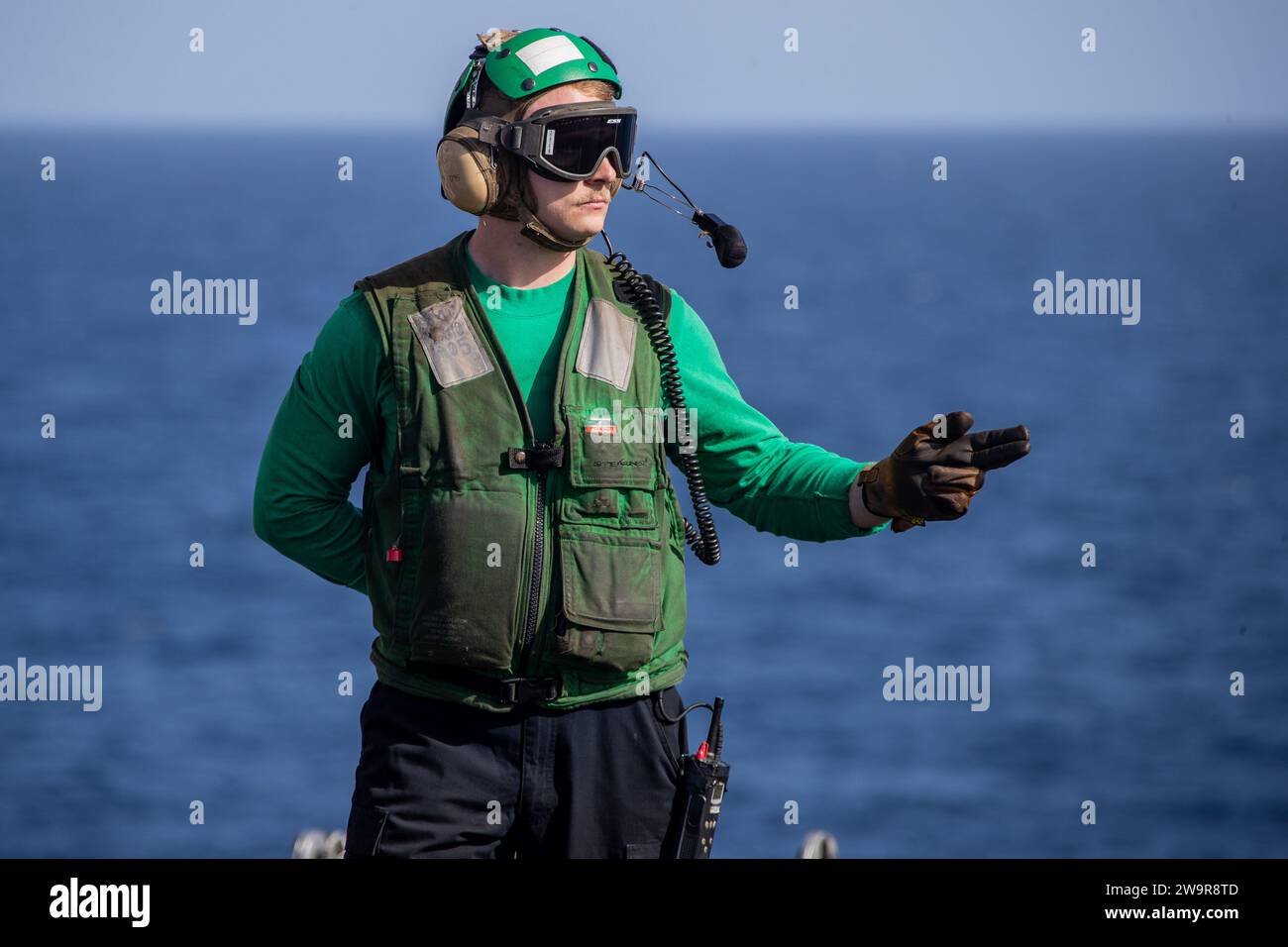 Aviation ElectricianÕs Mate 3rd Class Shawn Epperson, assigned to the ...