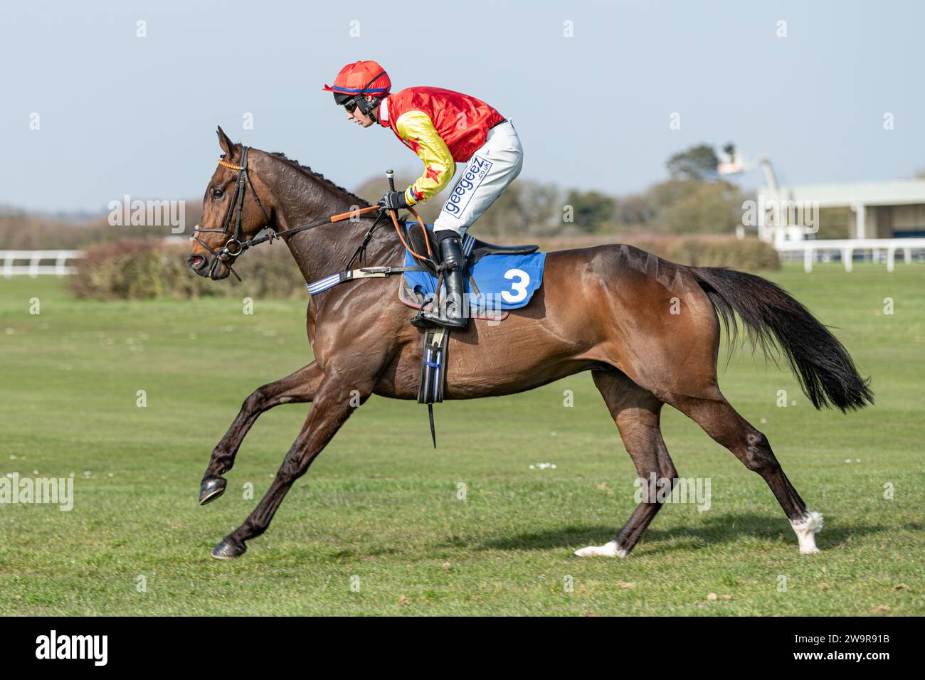 Hurdles racecourse hi-res stock photography and images - Alamy