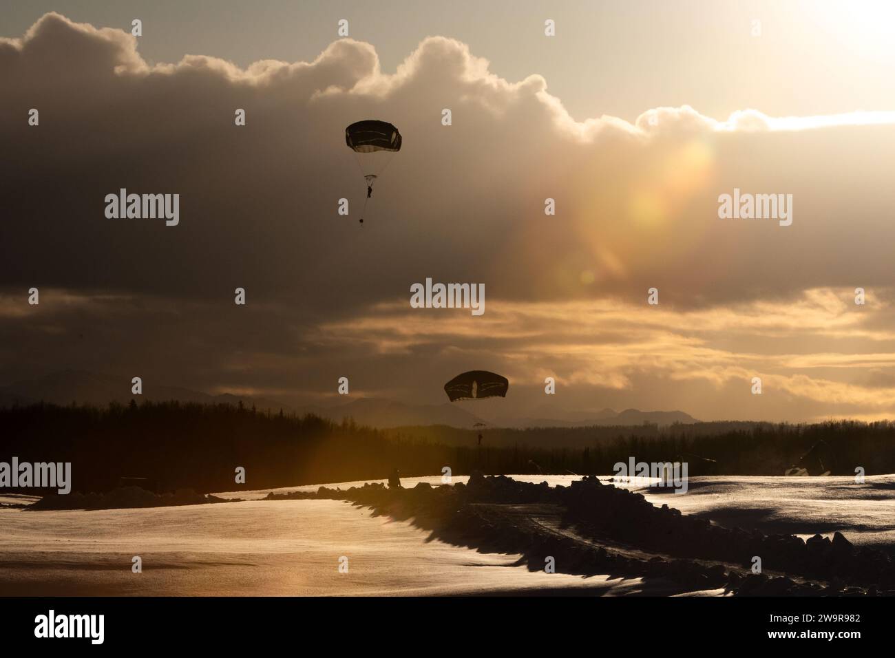 U.S. Army paratroopers with the 2nd Infantry Brigade Combat Team ...