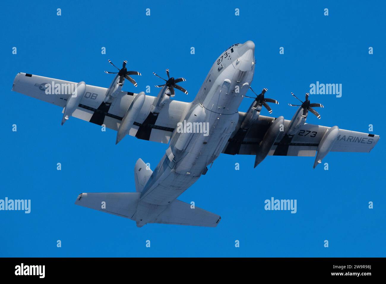 A U.S. Marine Corps KC-130J Super Hercules assigned to Marine Aerial ...