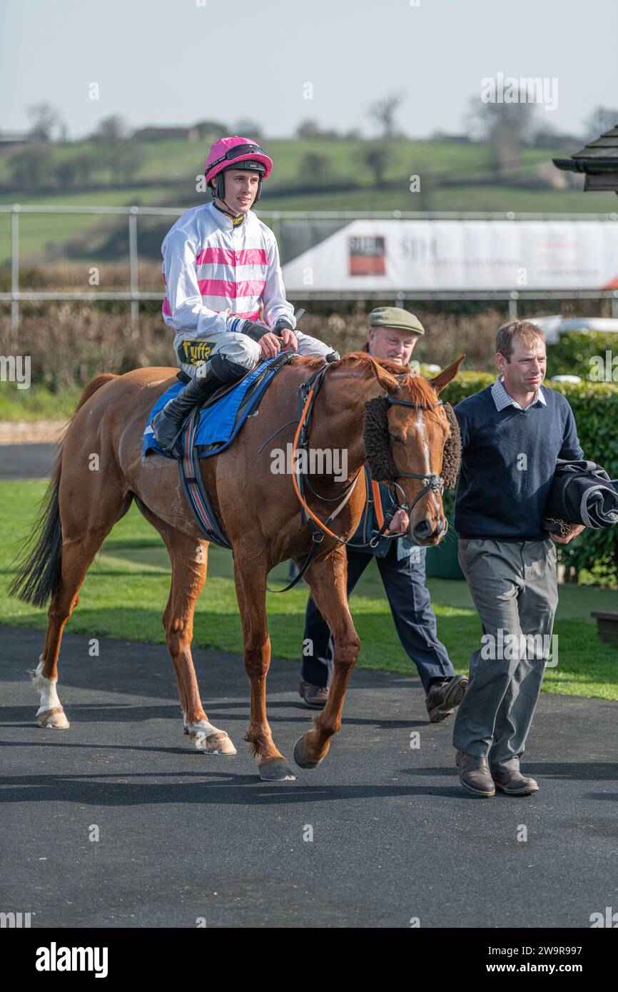 River Bray, winner of the 2nd race at Wincanton, ridden by Alan Johns ...