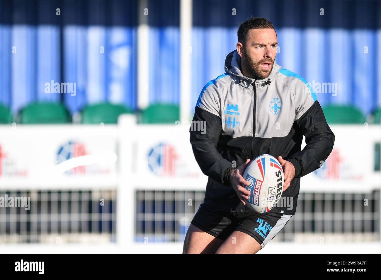 Wakefield, England - 17 November 2023 - Wakefield Trinity's Luke Gale ...
