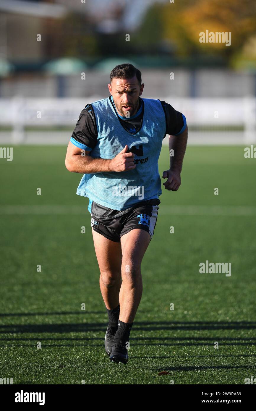 Wakefield, England - 17 November 2023 - Wakefield Trinity's Luke Gale ...