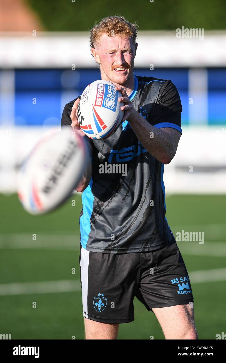 Wakefield, England - 17 November 2023 - Wakefield Trinity's Lachlan ...