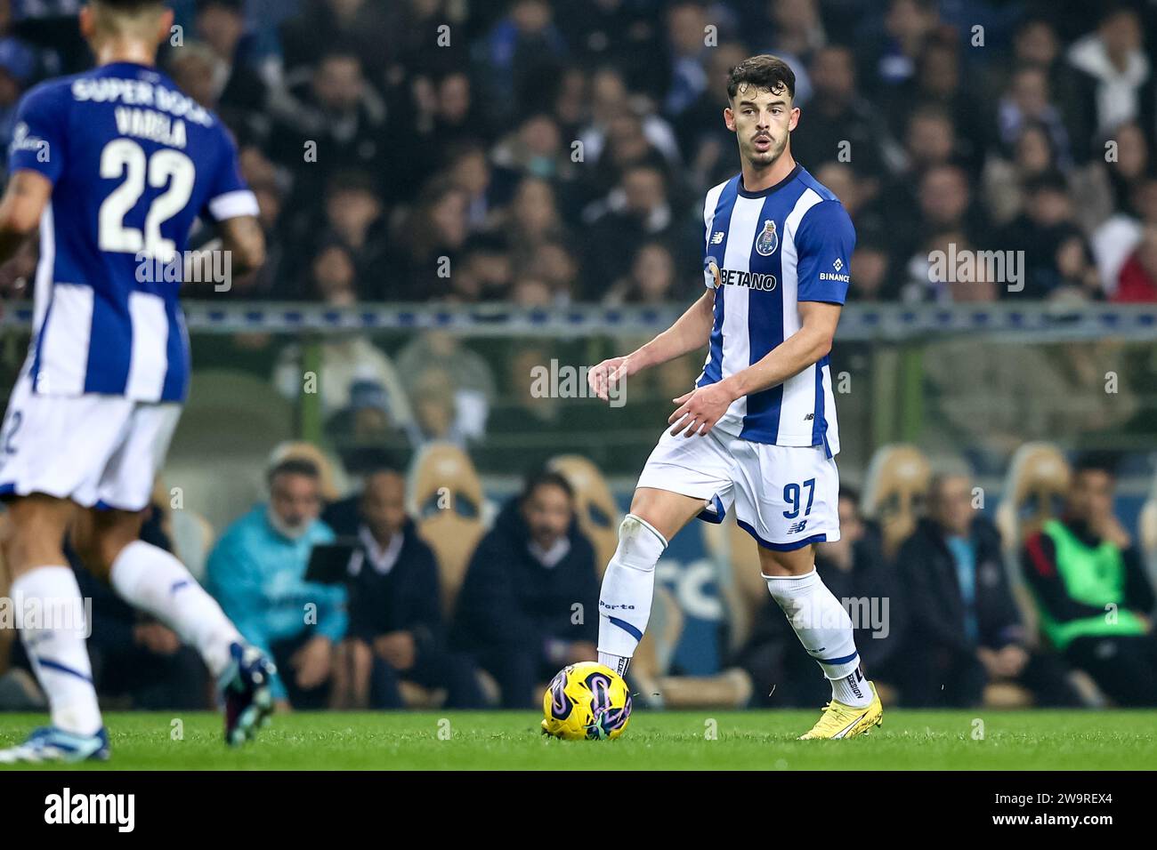 Dragon Stadium, Oporto, Portugal. 29 December, 2023. Pictured left to ...