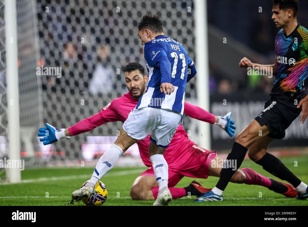 Dragon Stadium, Oporto, Portugal. 29 December, 2023. Pictured left to ...