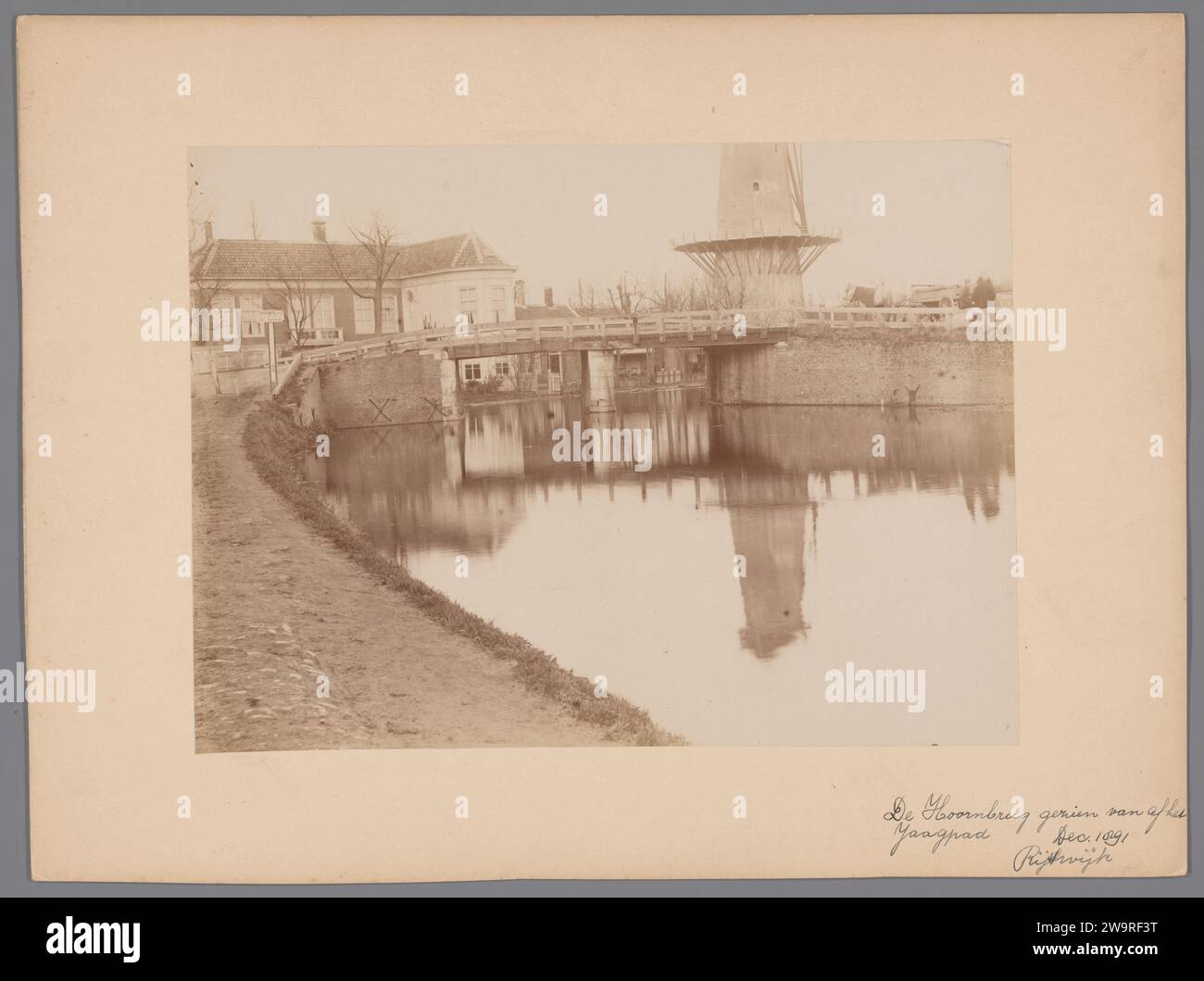View of the Hoornbrug and a mill, seen from the Jaagpad in Rijswijk ...