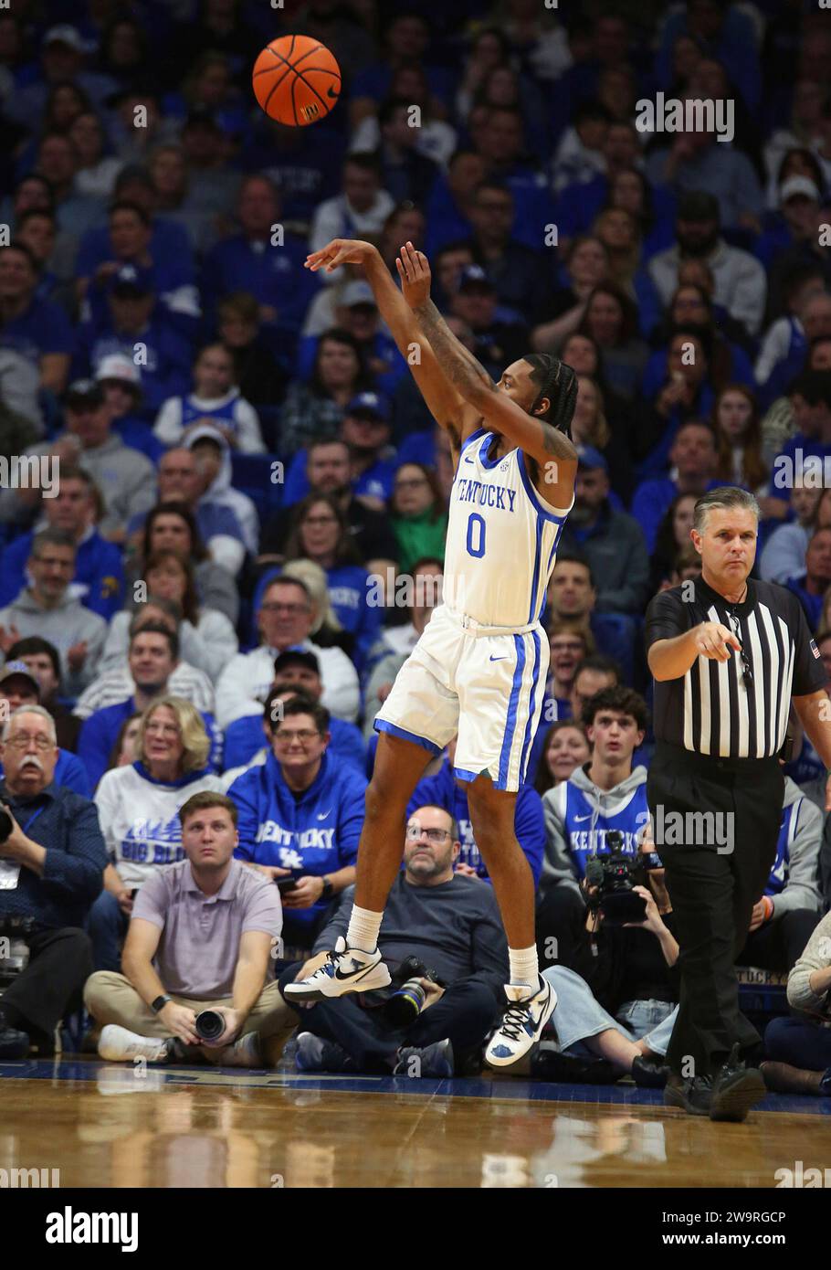 LEXINGTON, KY - DECEMBER 29: Kentucky Wildcats guard Rob Dillingham (0 ...